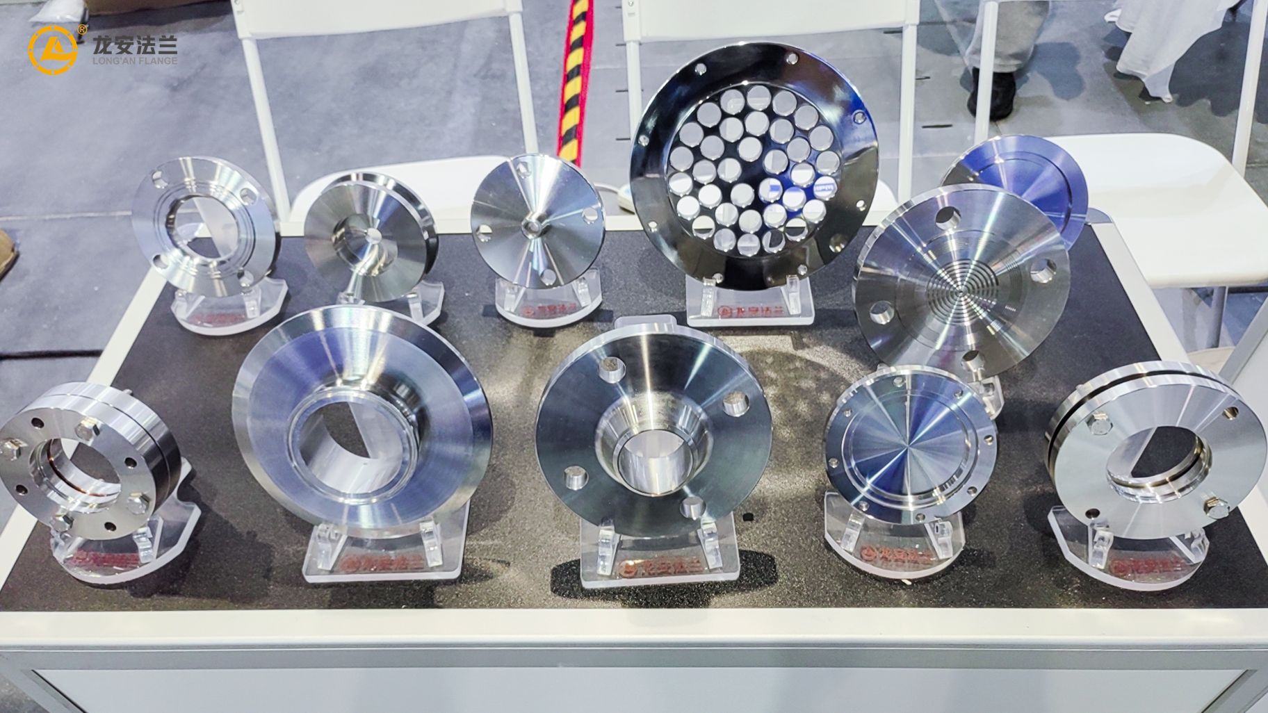 Understanding ANSI vs. DIN Flanges: Key Differences and Applications